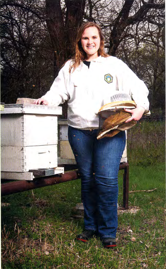 Hearing ASL Student Used Sign Language To Teach Deaf People Beekeeping ...